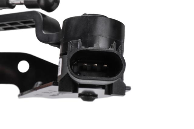 84364925 GM Rear Driver Side Suspension Automatic Forward Lighting ...