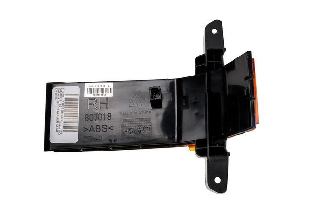 23444105 - Front Passenger Side Clearance Lamp Lens 2016-2019 GM | GM ...