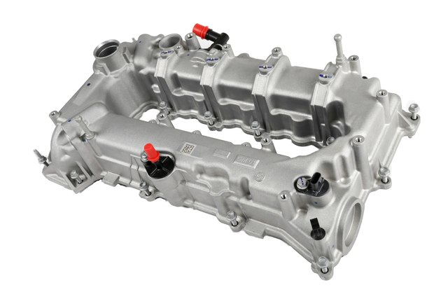 2017-2019 Chevrolet Volt Camshaft Cover 12691020 | GMPartsDirect.com