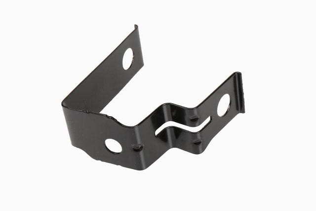 2018-2021 GM Passenger Side Front Fender Front Bracket 23233989 ...