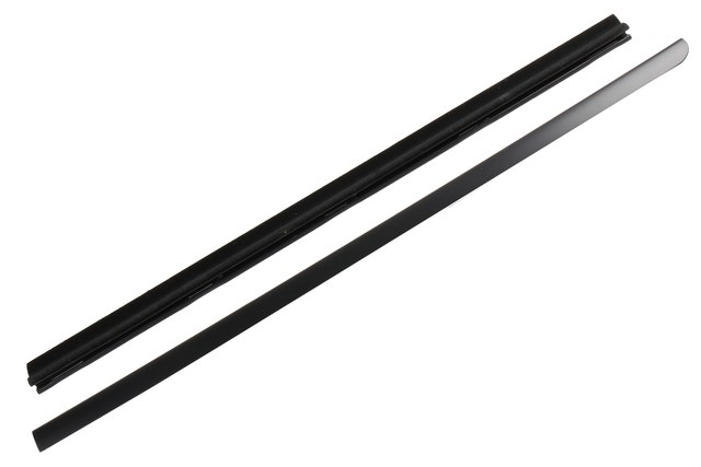 2007-2014 GM Driver Side Front Door Window Outer Sealing Strip 20921214 ...