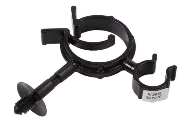 Diesel Exhaust Fluid (DEF) Tank Upper Fill Pipe Retainer 86791265 ...