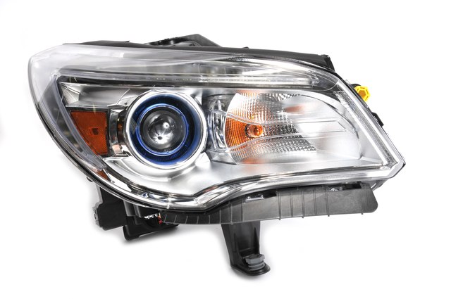 2013-2017 Buick Enclave Passenger Side Headlamp Assembly 84026397 ...