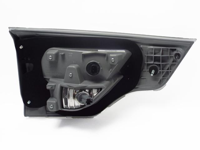 81580-0E050 - Backup Lamp Assembly - 2014-2016 Toyota Highlander ...