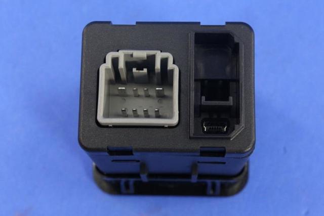 Media Center 68166001AC | TascaParts.com