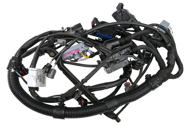 2016 Chevrolet Cruze Engine Control Module and Engine Wiring Harness ...