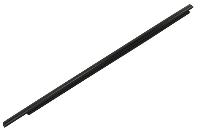 2014-2019 GM Black Front Driver Side Door Window Belt Reveal Molding ...