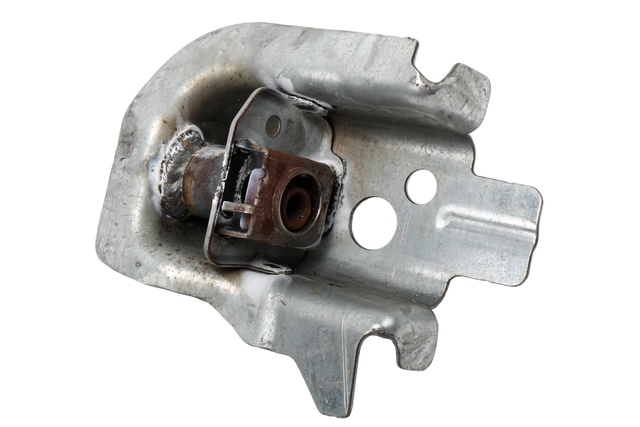 Driver Side Drivetrain and Front Suspension Frame Front Support ...