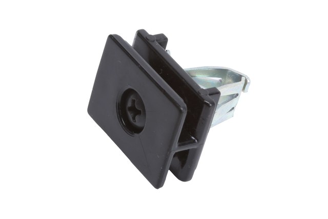 2014-2019 GM Roof Console Retainer 11546948 | GMPartsDirect.com