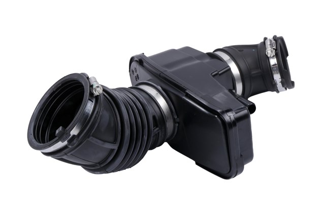 2018-2020 GM Air Cleaner Outlet Duct 23499764 | GMPartsDirect.com