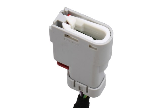 23478376 - Passenger Side Front Fog Lamp Opening Insert - 2016-2018 ...