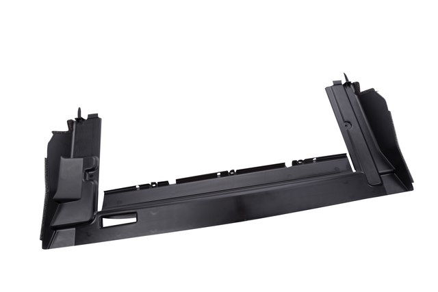 2010-2015 GM Radiator Air Upper Deflector 25799031 | NewGMParts.com