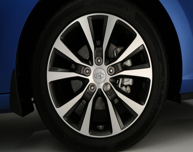 2017-2020 Hyundai Wheel Locks - 15 Inch & 16 Inch Wheels G2F41-AU000 ...