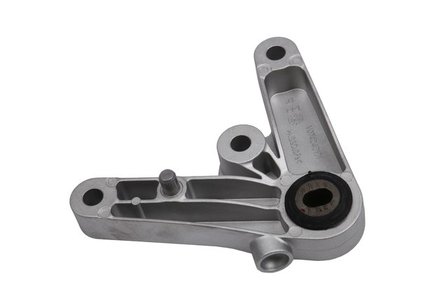 2016-2019 Chevrolet Malibu Automatic Transmission Mount Strut Bracket ...