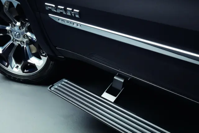 Running Boards & Side Steps for 2025 Ram 1500 | Mopar eStore