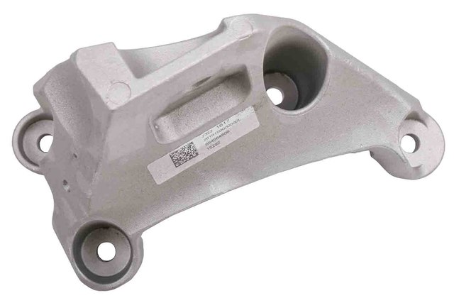 2016-2020 Cadillac CT6 Driver Side Engine Mount Bracket 23221617 ...