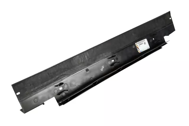 2004-2013 GM Front Air Deflector 21992641 GM | GMPartsDirect.com