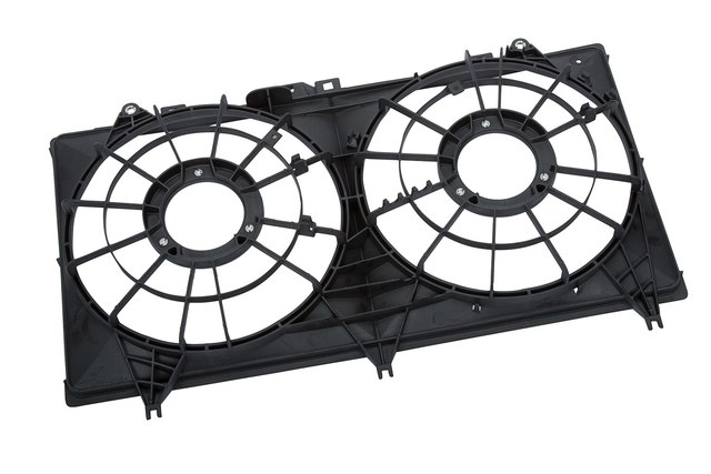 2012-2015 Chevrolet Camaro Engine Cooling Fan Shroud 22762592 ...