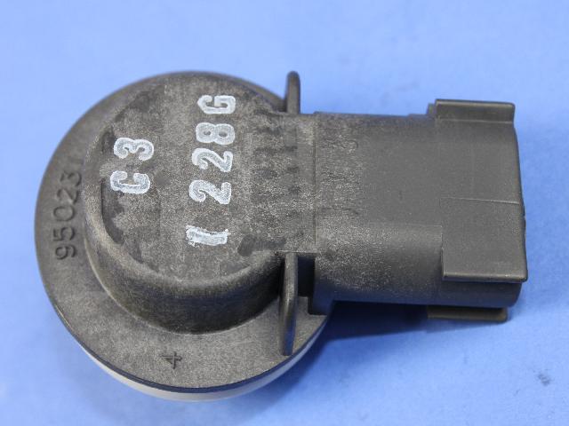 2002-2017 Jeep Lamp Socket 68060655AA | QuirkParts