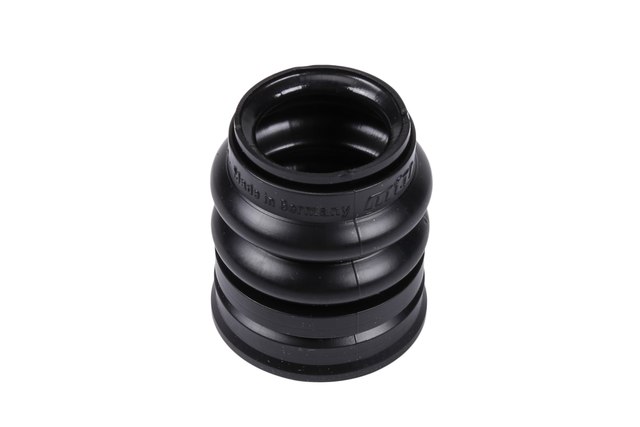 92228332 - Manual Transmission Drive Shaft Slip Yoke Boot 2010-2015 ...