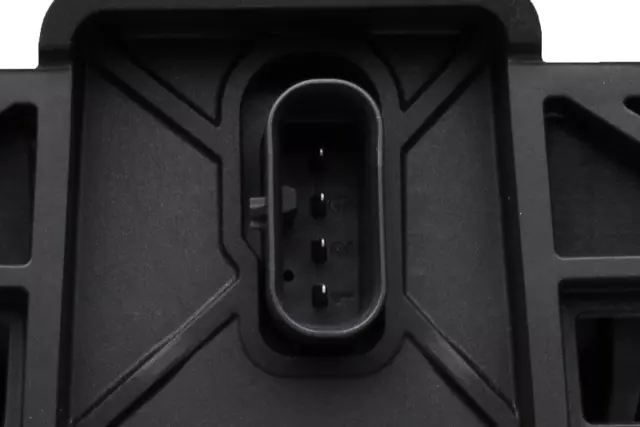 2018-2021 GM Front Bumper Shutter 84646341 GM | GMPartsDirect.com