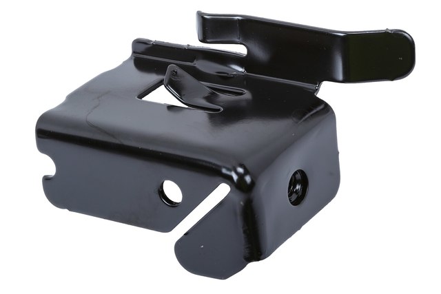 2016-2021 GM Driver Side Hinge Pillar Tie Bar Bracket with Nut 23347087 ...