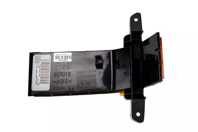 2016-2019 GM Front Passenger Side Clearance Lamp Lens 23444105 GM ...