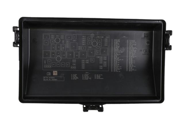 Front Compartment Fuse Block Cover 84400053 | GMPartsDirect.com