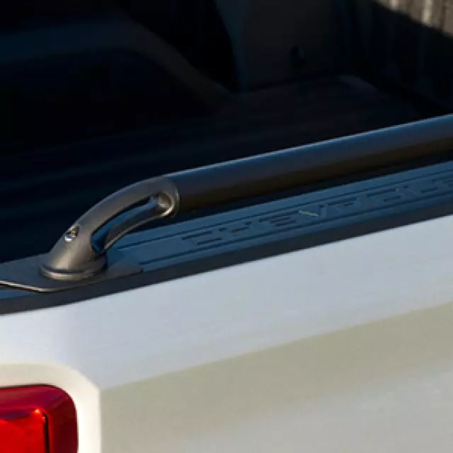 2020-2024 GM Standard Bed Locker Side Rails Traditional 19417437 ...