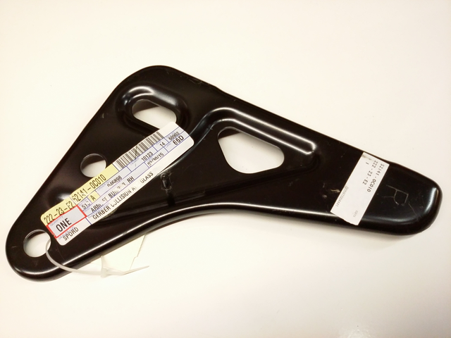 2000-2006 Toyota Tundra Mount Bracket 52141-0C010 | Toyota Parts Center