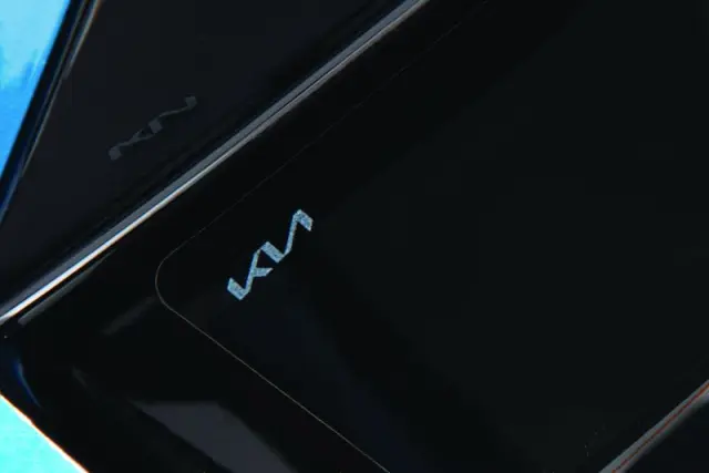 DOF28-AU100 - Applique - Rear Bumper - Gt Line 2024-2025 Kia EV9 | Kia ...