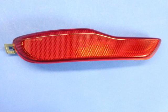 2014-2018 Jeep Cherokee Fascia Reflector, Right 68105144AC | Mopar Estores