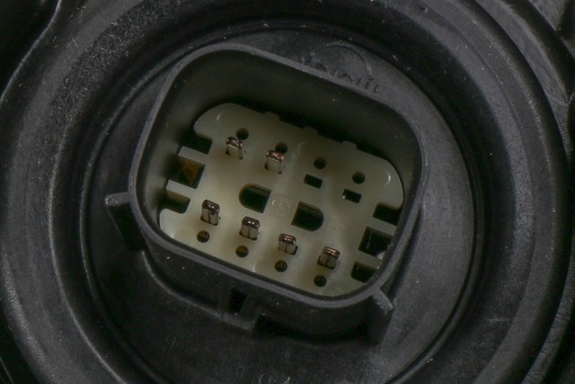 84388631 - Headlamp Kit 2016-2019 GM | GM Wholesale Direct