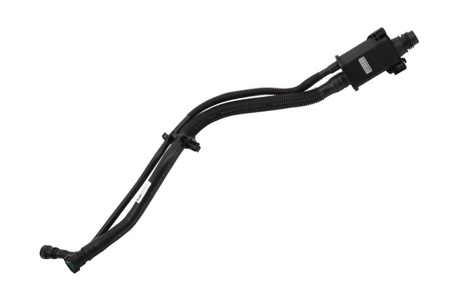 2020-2022 GM Emission Reduction Fluid Tank Filler Pipe 23342404 ...