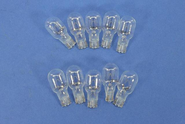 2001-2024 Mopar Lift-Gate Chmsl Bulb L0921KW16W | Mopar Estores