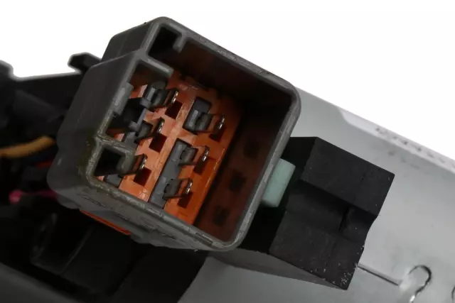 2007-2014 GM Driver Seat Adjuster 22804418 GM | GMPartsDirect.com