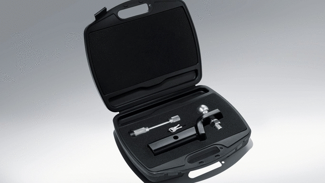 Shop OEM Land Rover Towing Online | Land Rover Parts Counter