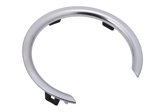 2021-2023 GM Galvano Silver Front Floor Console Cup Holder Opening Trim ...