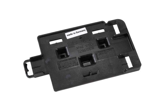 2011-2017 Buick Regal Parking Aid System Control Module Bracket ...