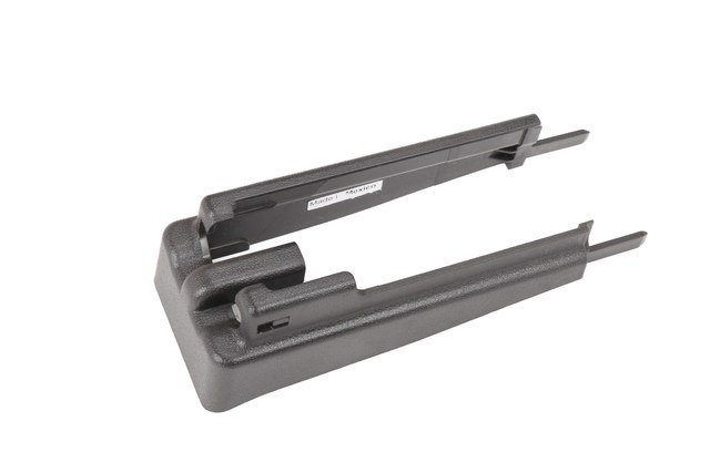 2009-2010 GM Vapor Canister Solenoid Valve Bracket 15813534 | QuirkParts