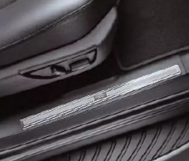 Buy OEM Land Rover Parts & Accessories | Land Rover of Raleigh