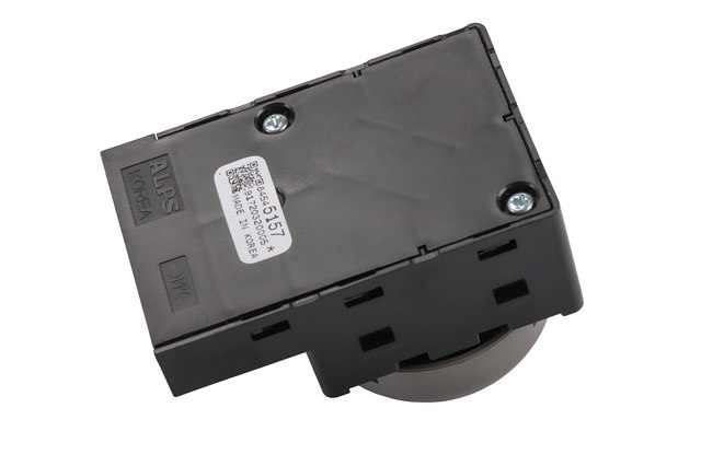 2006-2015 GM Titanium Front Seat Lumbar Control Switch 84545157 ...