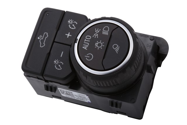 2020-2022 GM Black Headlamp Switch 84526543 | GMPartsDirect.com