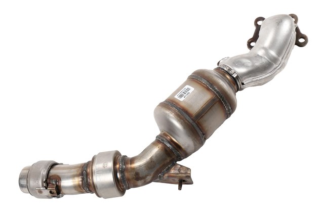 2013-2016 Cadillac Passenger Side Warm Up Three-Way Catalytic Converter ...