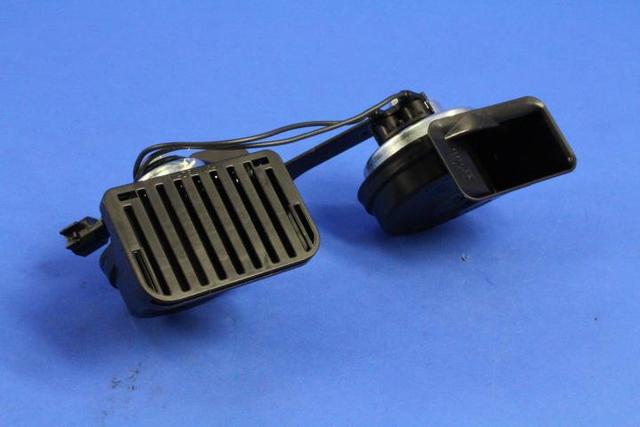 2014-2018 Jeep Cherokee Horn And Bracket 68235295AC | My Mopar Parts