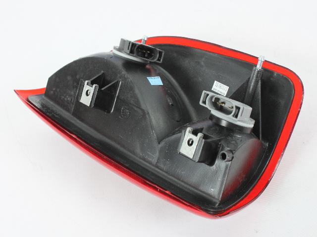 Buy OEM Mopar Tail Lights | Canada Mopar® Estores