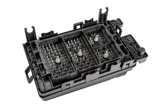 Accessory Wiring Junction Block 15194401 | TascaParts.com