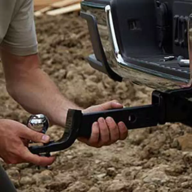 Trailer Hitches | Fast Shipping | GMPartsOutlet.net | OEM GM Parts