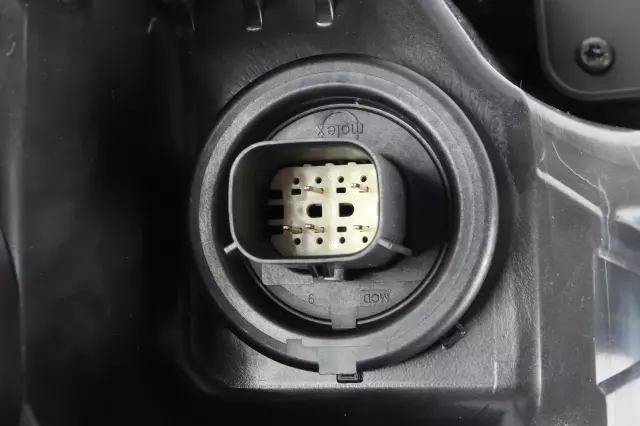 2019-2022 Chevrolet Passenger Side Headlamp 84621849 GM | GMPartsDirect.com