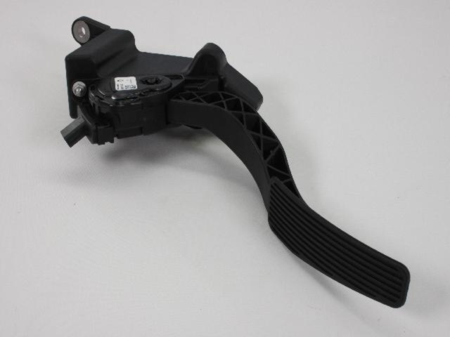 2007-2023 Mopar Accelerator Pedal 04861714AH | Mopar Estores